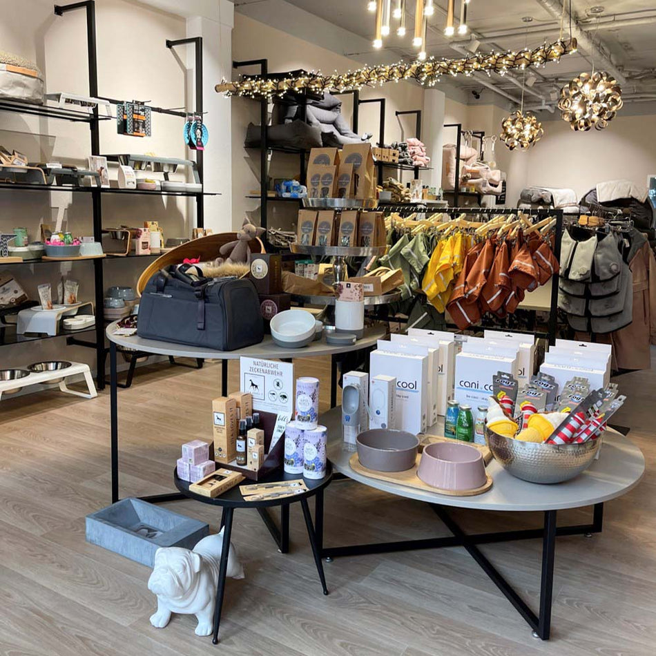 Konfektionsständer & Vorlagetisch Como | Mandai Design